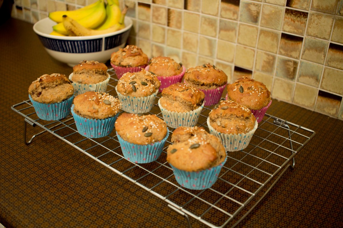 Fig, banana, peanut butter muffins – Just Bunmi